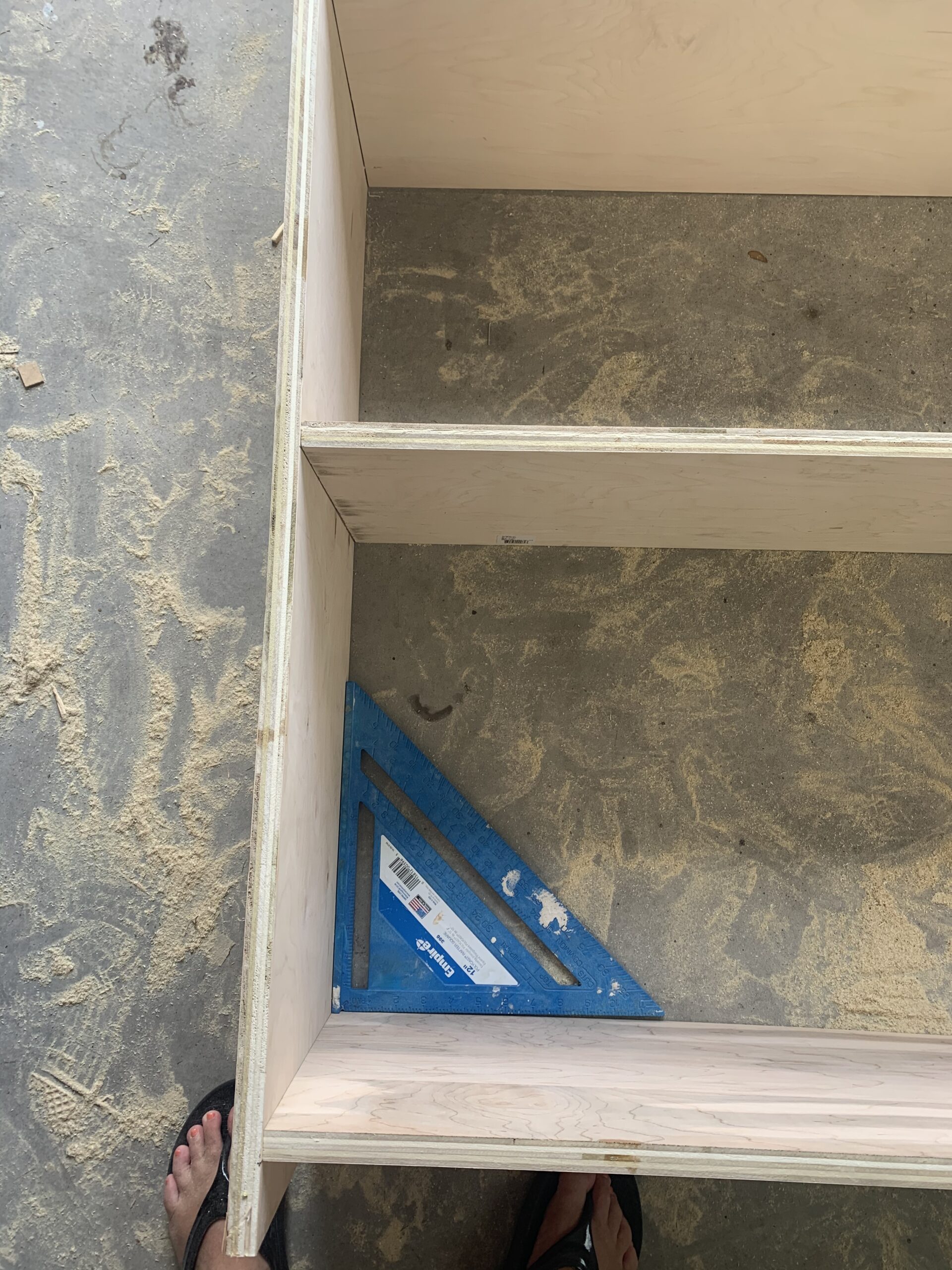 DIY Bookshelf Building Tips | Week 3 of One Room Challenge ⋆ Owner ...